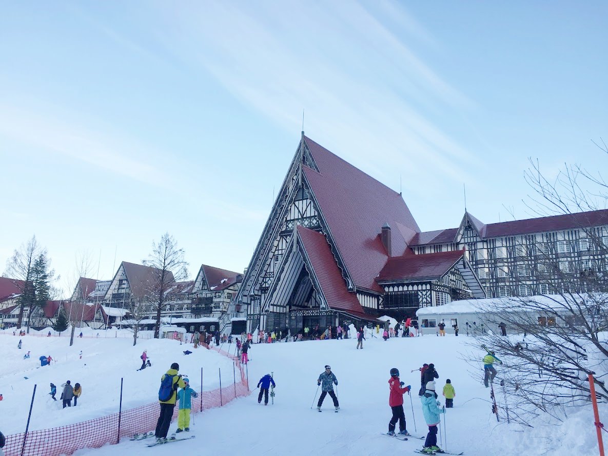 上越國際滑雪場住宿 上越綠色廣場飯店 Hotel Green Plaza Joetsu 。飯店門口就是滑雪場 - 野蠻王妃愛漂亮